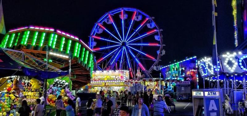 CARNIVAL WEEKEND - Broward Mall